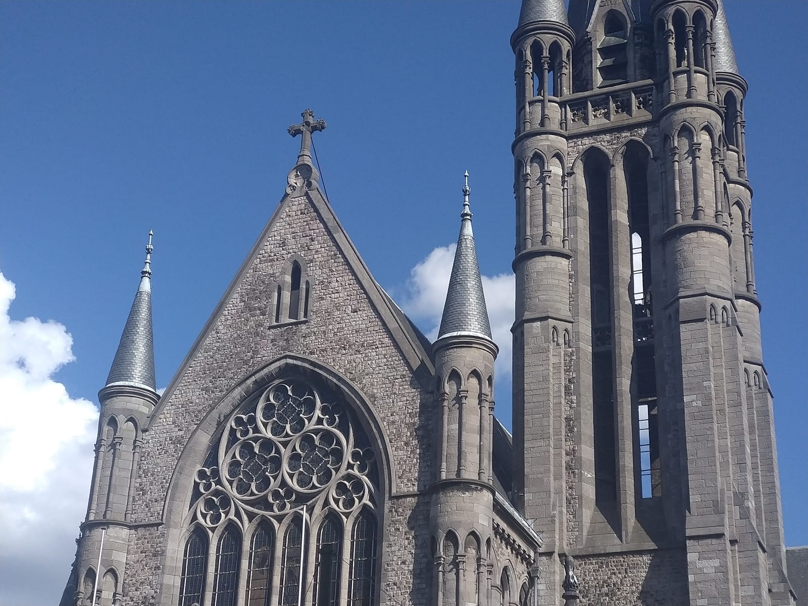 Using Exiftool to Extract Metadata from Image Files